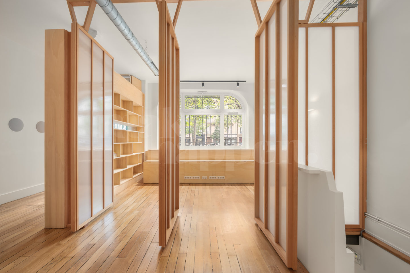 Contemporary Galery for rent in Le Marais Paris (75003) for events ...
